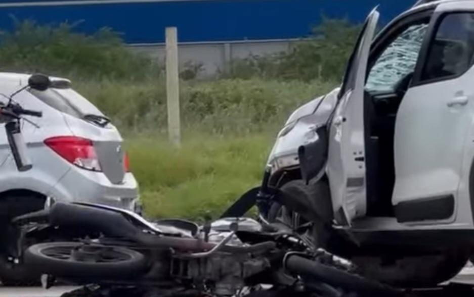 Motociclista fica ferido após sofrer acidente na Estrada da Banana, em ...